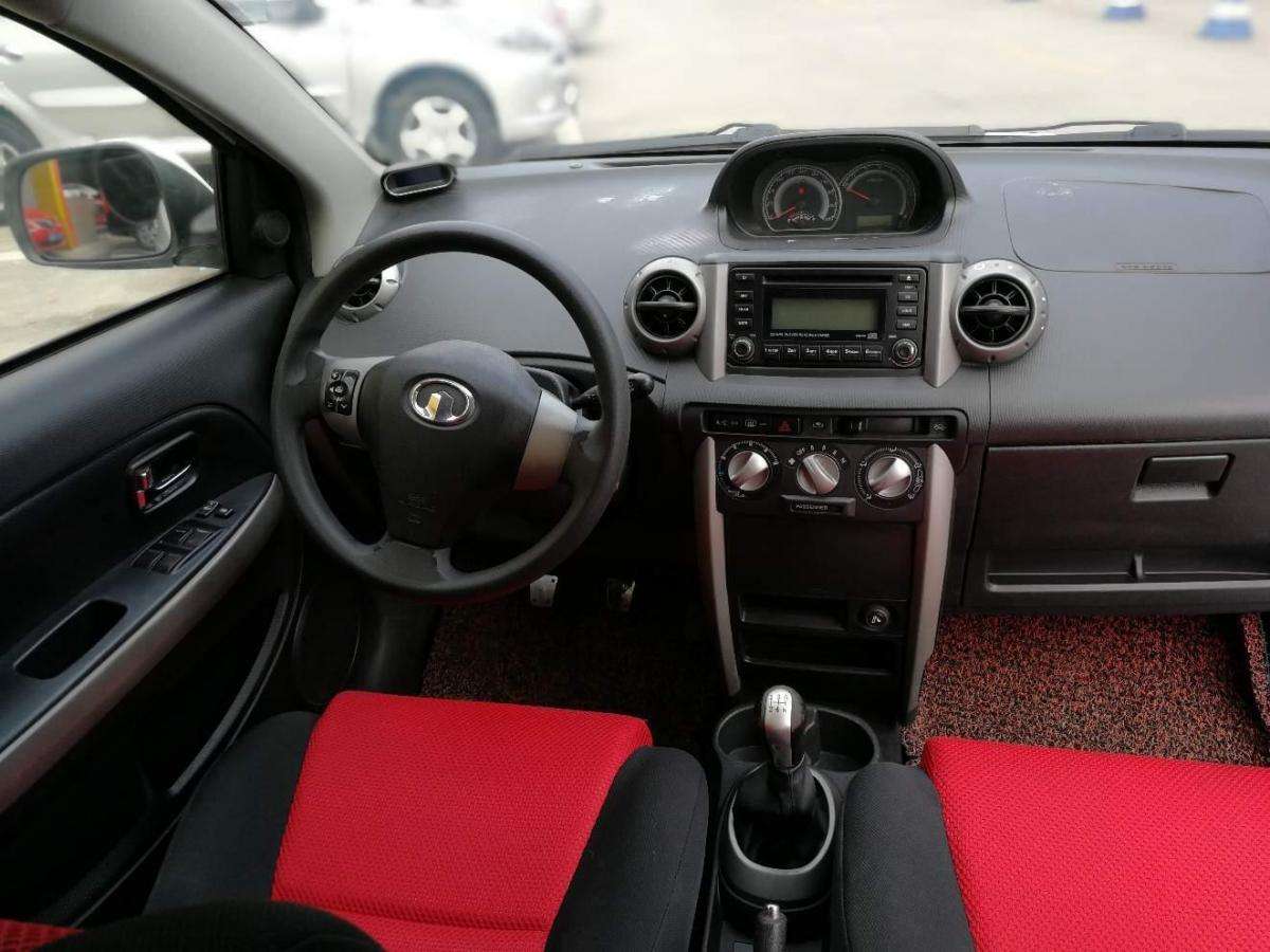 买同一款车,是买手动挡的高配还是买自动挡的低配?