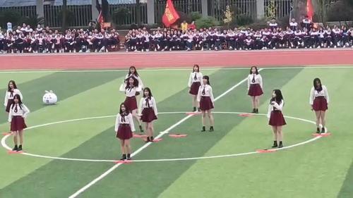 这样的校运会表演,同学们热情高涨!