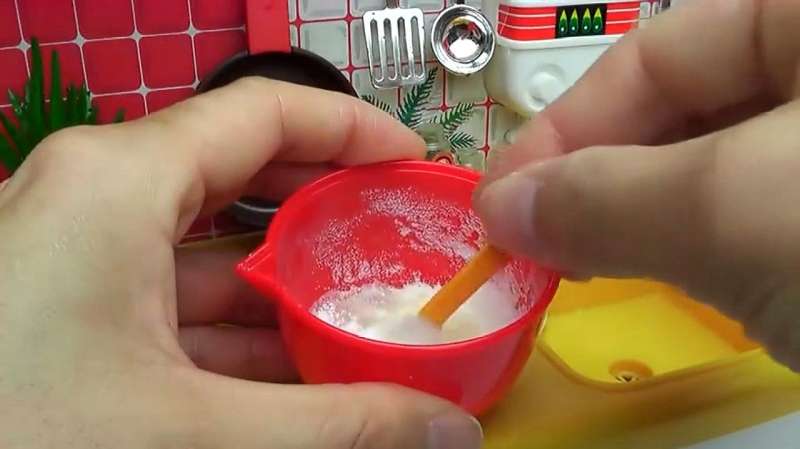 迷你小厨房:自制迷你蛋糕,还是双层的哦