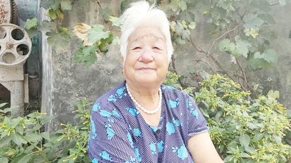 养老院服务越来越好,老人该不该住养老院呢?听农村老人咋说