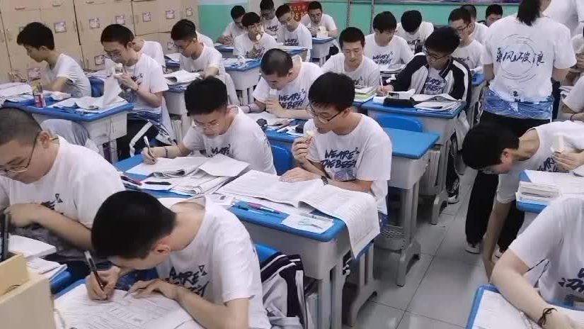 这就是衡中,只要不是必须不学习的都在学习