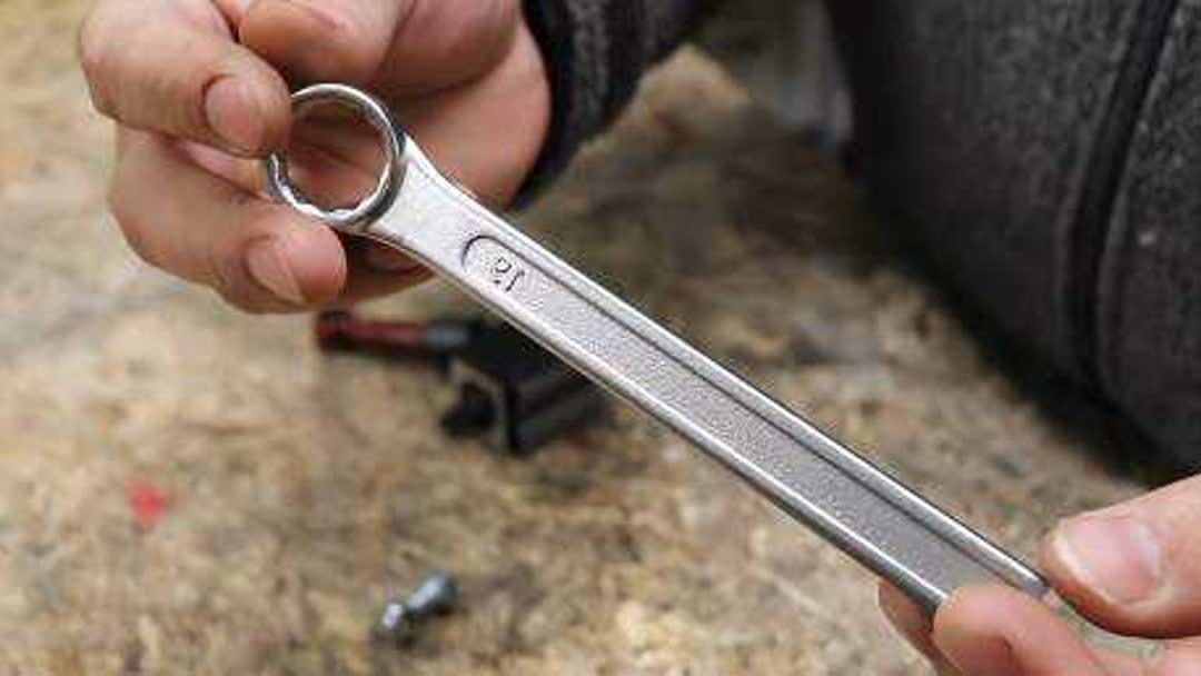 动手自制一个焊枪支架,轻松解决焊枪没地放问题,简直不要太实用