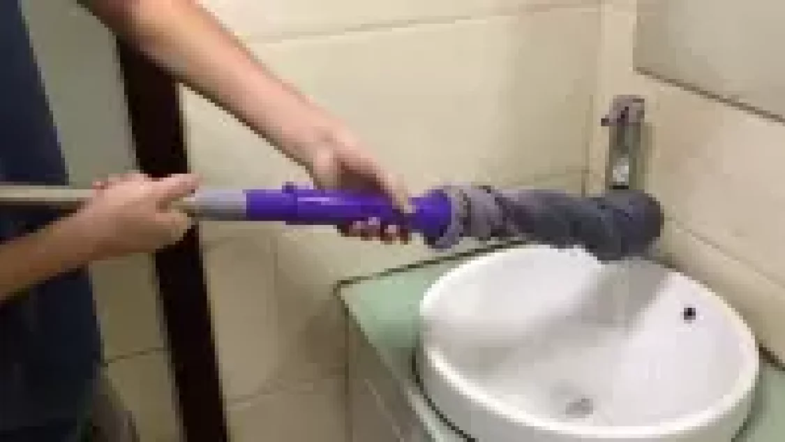 拧水拖把如何脱水