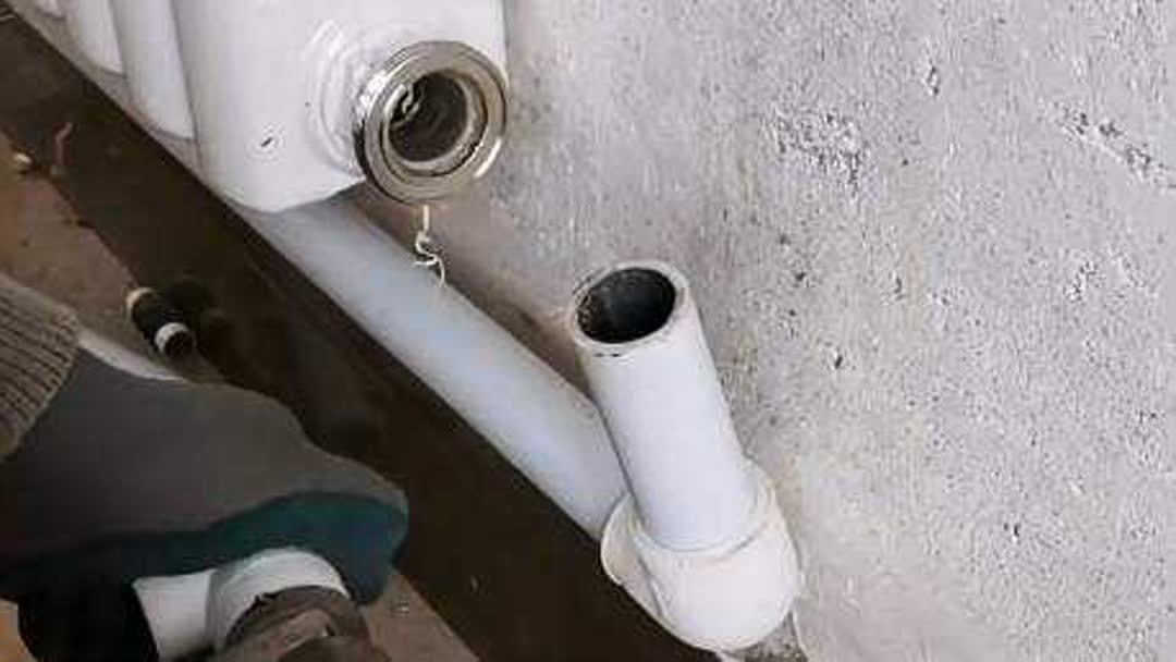 暖气片不热有原因,看看是不是这样接的,一起学习借鉴一下