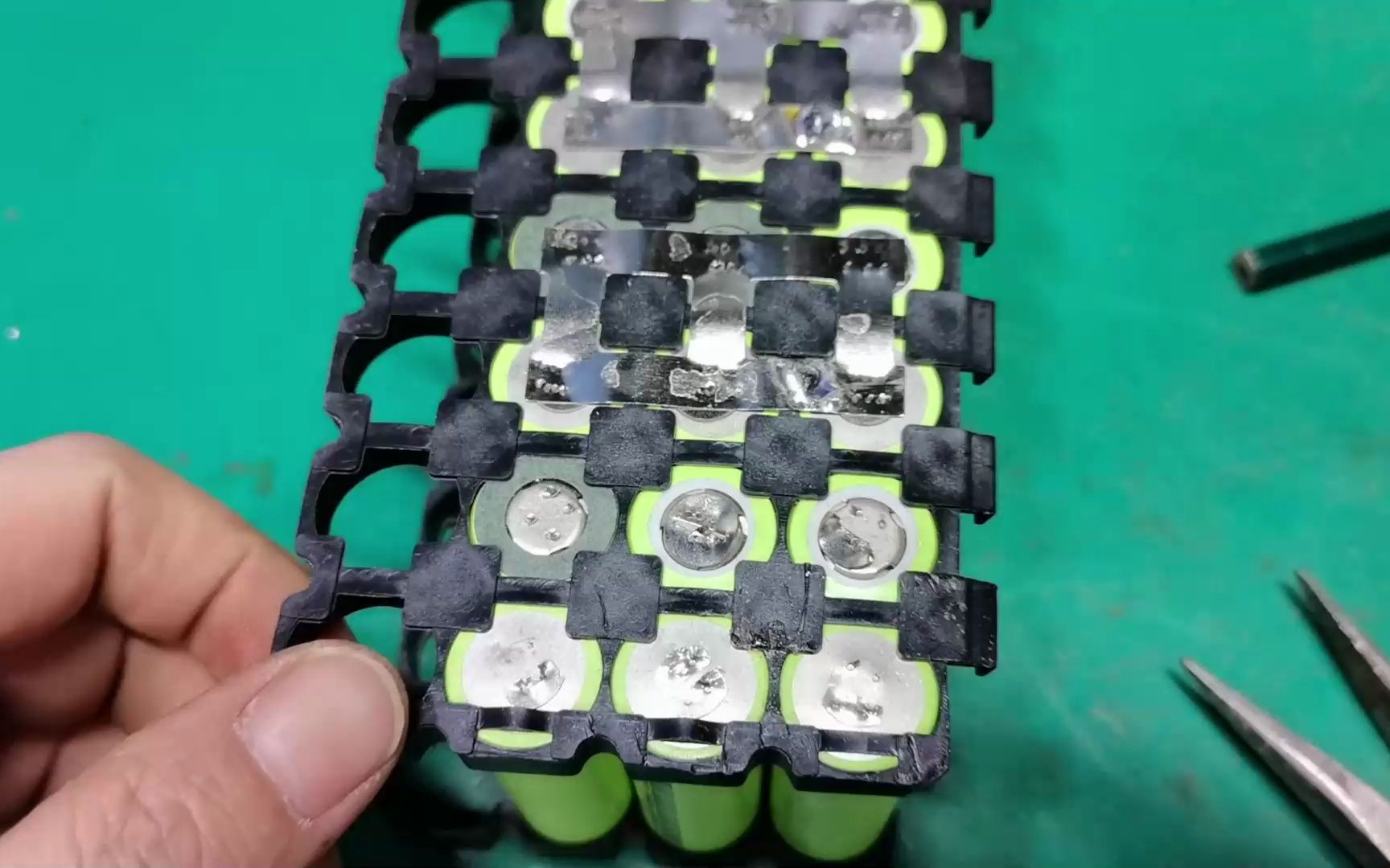 36伏电动车电池维修增加容量!7.5改12安时