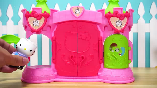 凯蒂猫的仿真童话城堡玩具