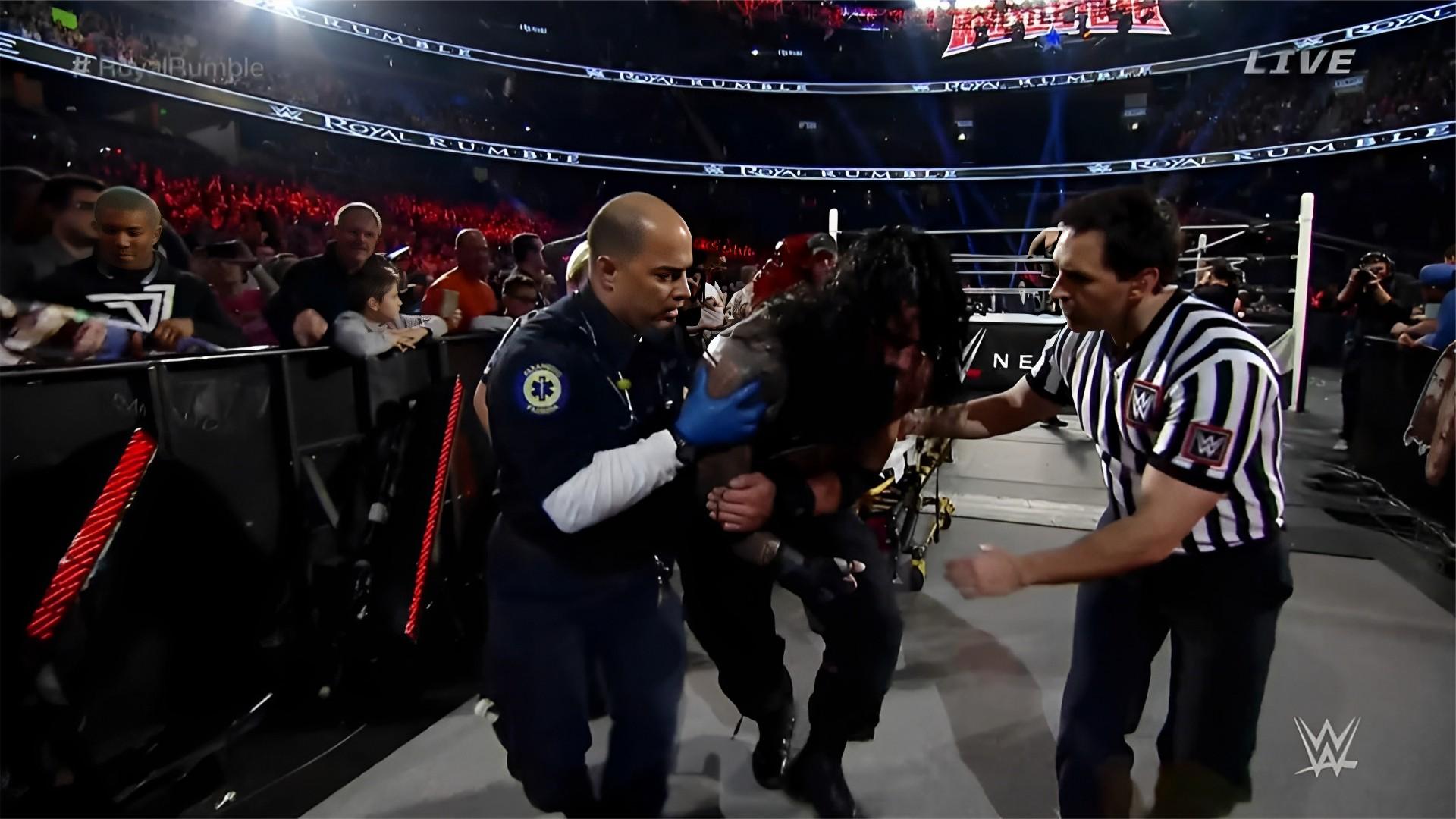 罗门伦斯惨遭老板带人围攻,重伤后无奈先行退场