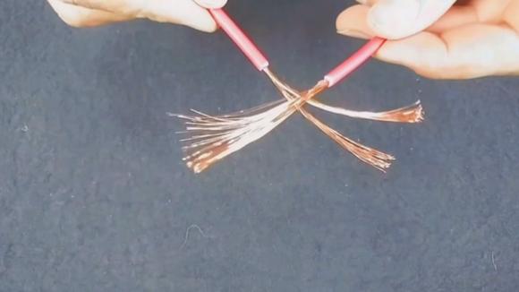 电工标准接线方法:两根电线的缠绕接法和三根电线的T型接法