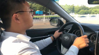 满怀期待去试驾凯美瑞混动,动力太失望!连销售都没信心卖了