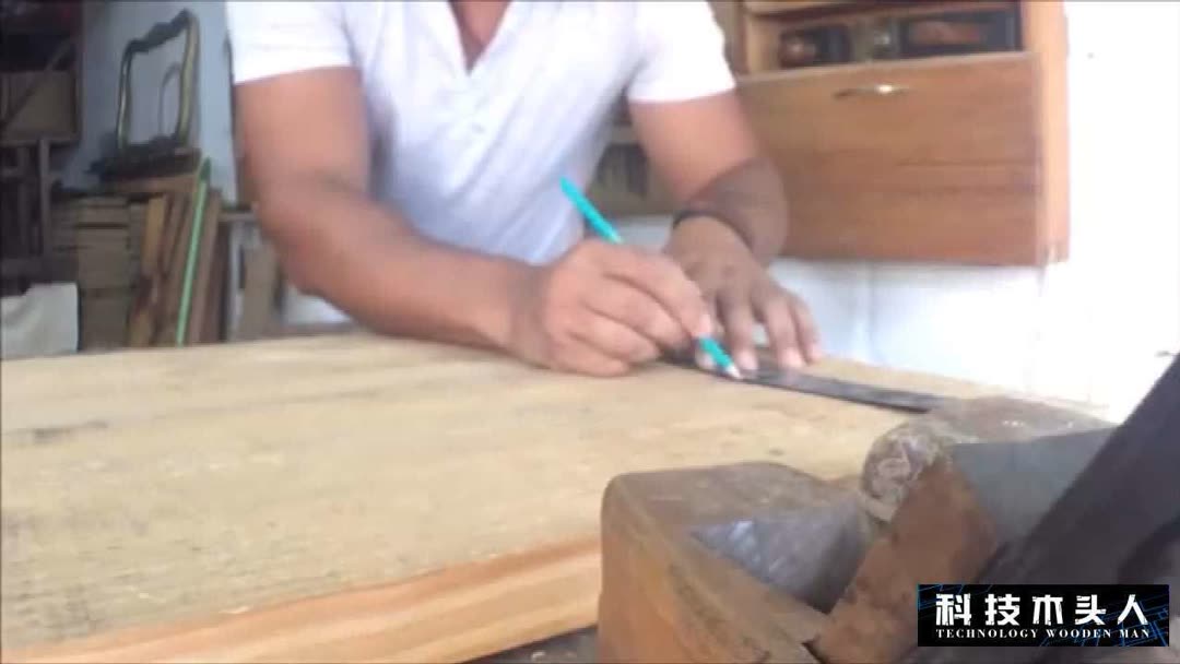 实木桌子制作加工,打磨拼接,刷完油真漂亮!