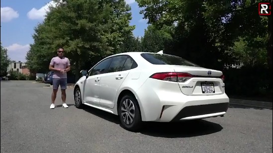 让人耳目一新的感觉!丰田卡罗拉2020全新改款混动款实测