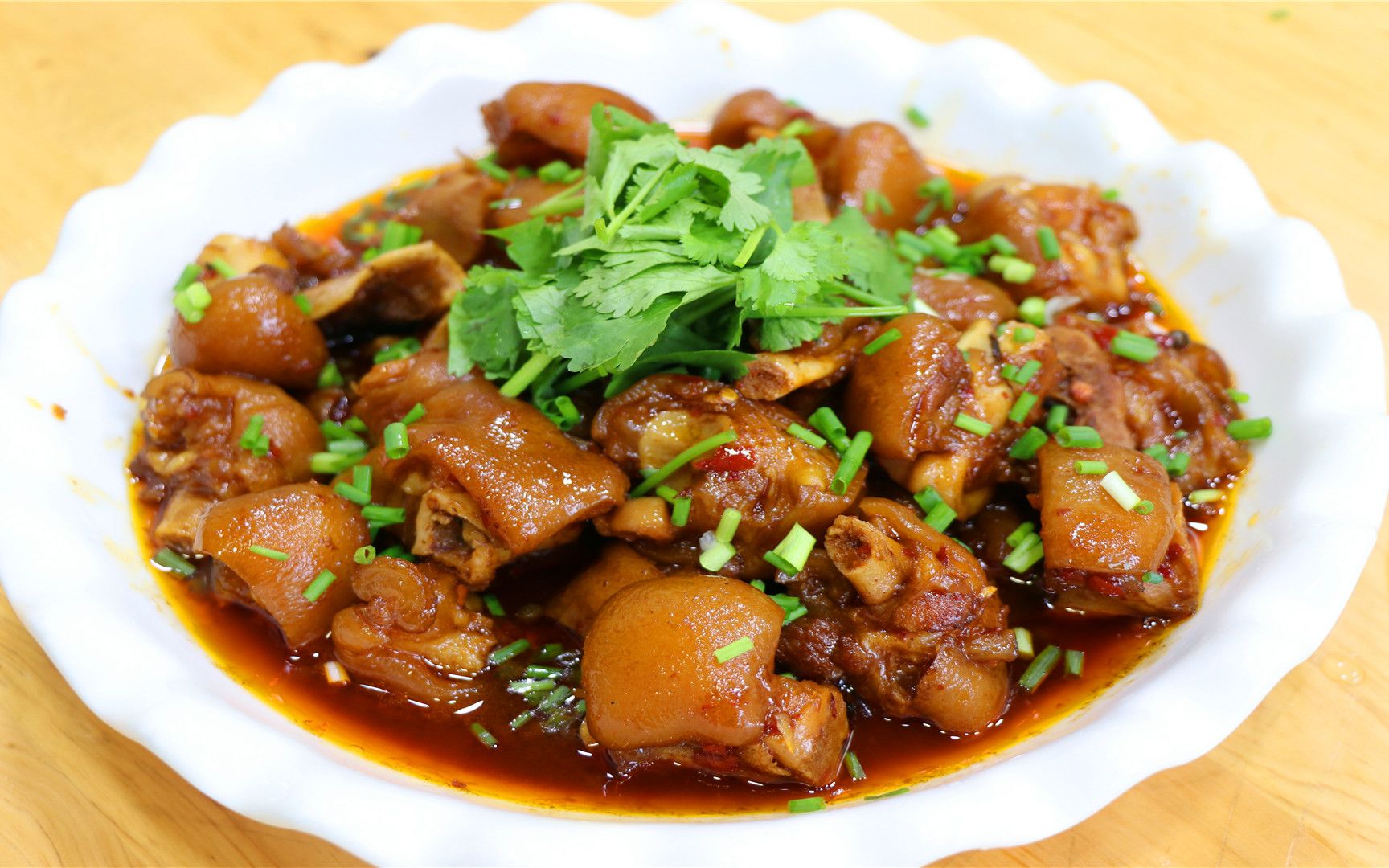 这才是猪脚最好吃的做法,软糯鲜香一点不油腻,让我吃上瘾的味道