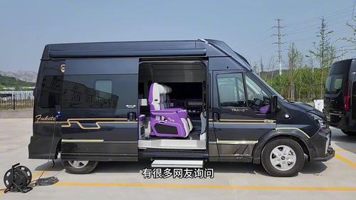 福特商旅两用房车,后置厨卫,U型沙发可变床,水电齐备