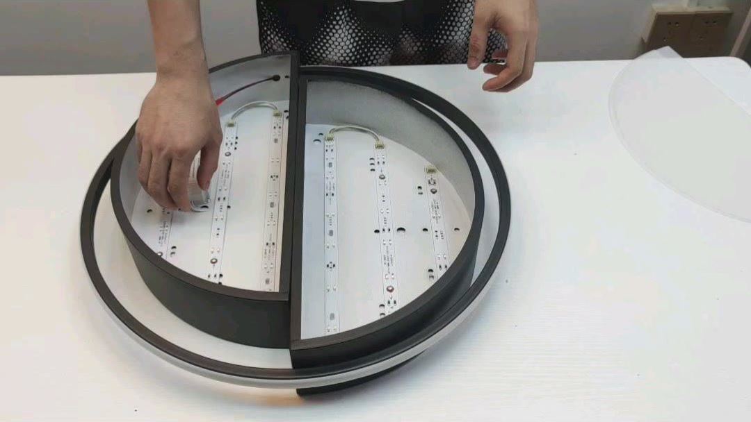 吸顶灯安装视频