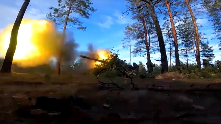 两空军基地遇袭发生爆炸后 俄罗斯再对乌克兰发动大规模导弹袭击