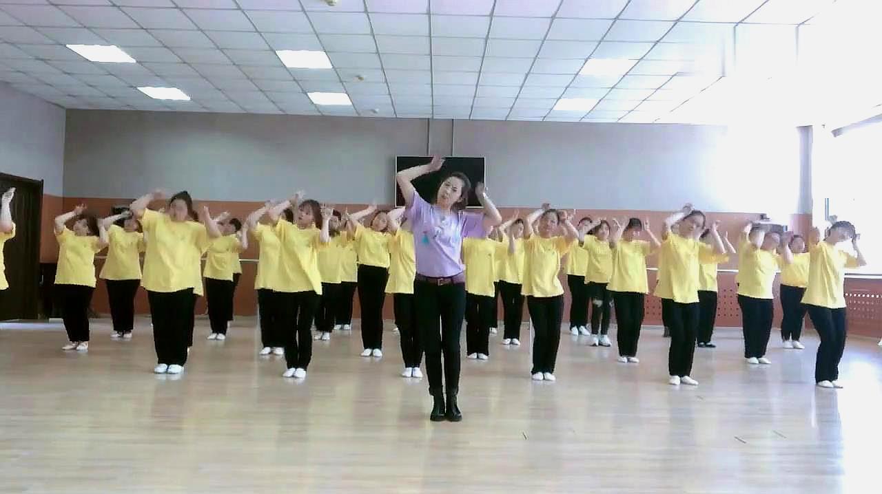 幼师版《小动物模仿操》,老师们也太萌萌哒了!大赞