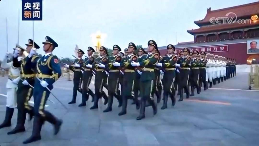 视频丨超燃!八一建军节天安门广场升旗仪式!