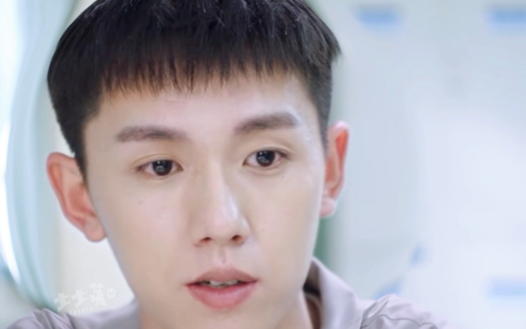 大冰块法医木头直男秦明?(张耀饰)