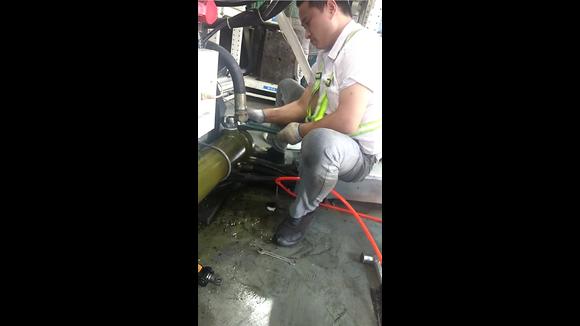 搞注塑机维修的,就是累