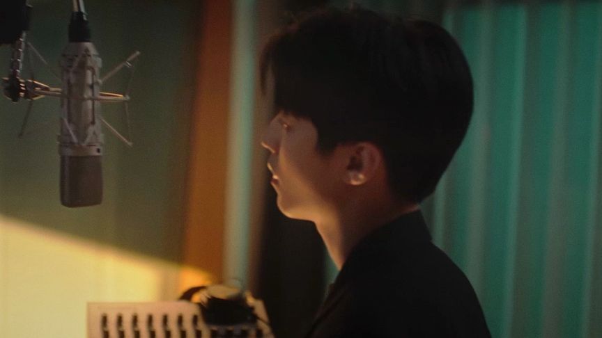《万里归途》曝王俊凯献唱电影同名推广曲MV 身临其境感受撤侨震撼