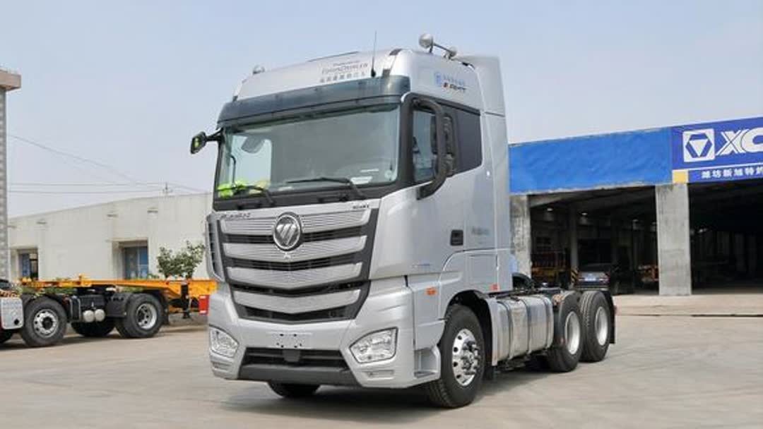 福康510马力,采埃孚AMT变速箱,欧曼EST自动挡牵引车真豪横