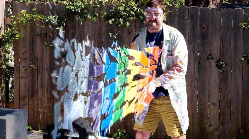 高速镜头下玻璃破裂瞬间,1小时能破碎5250米,这场景难得一见!