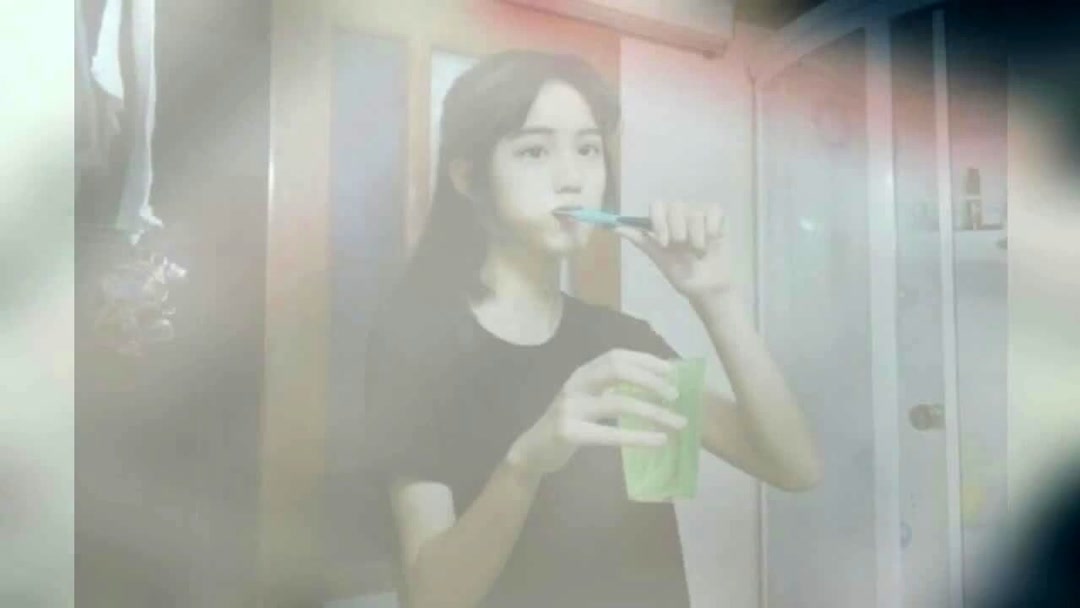 美女学霸手抄笔记走红 美貌与智慧并重 160719