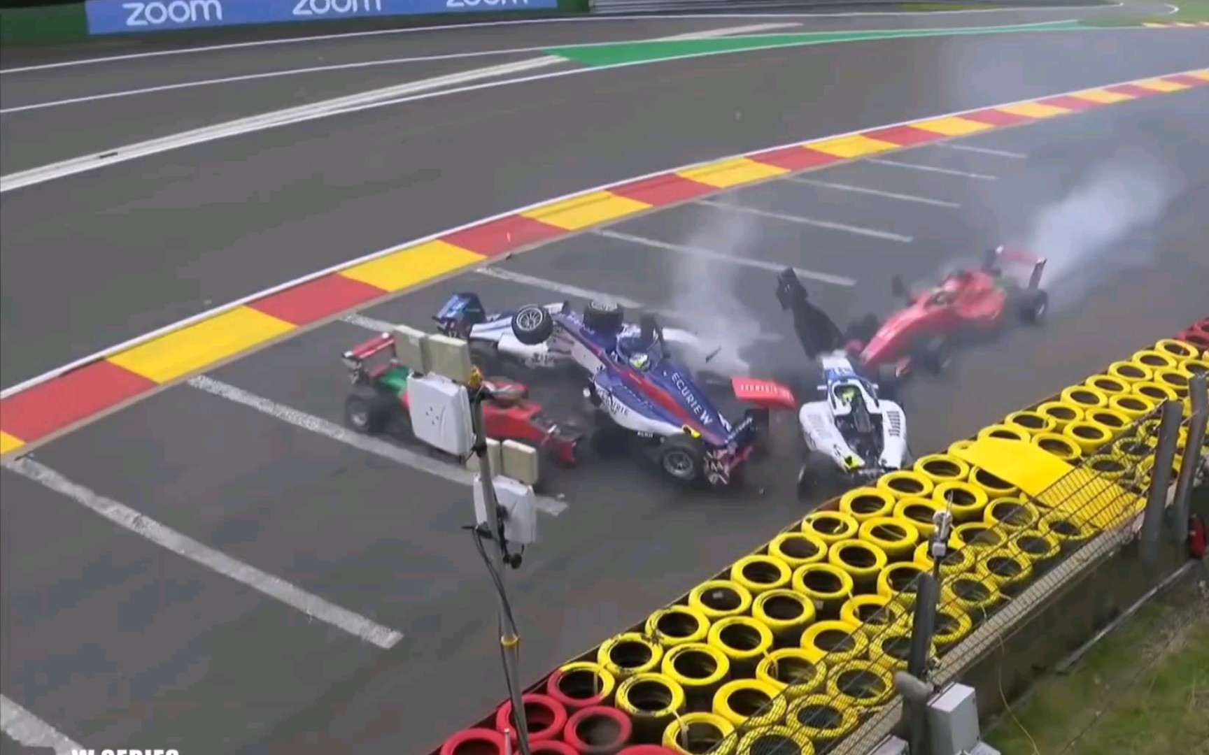 2021年连环撞车集锦