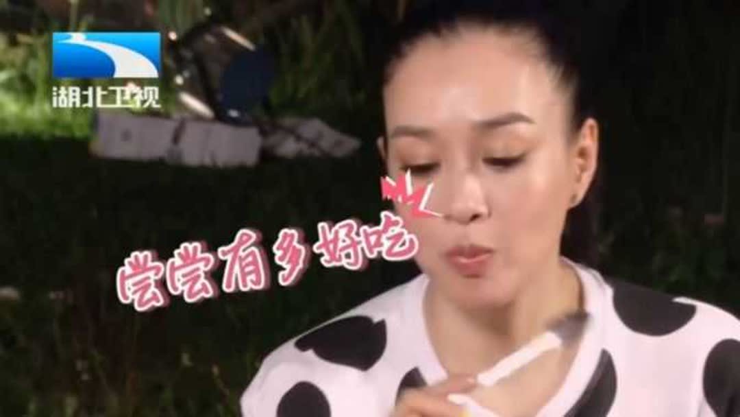 张伦硕钟丽缇互秀厨艺,听到孩子们的夸赞,嘴都笑歪了丨如果爱