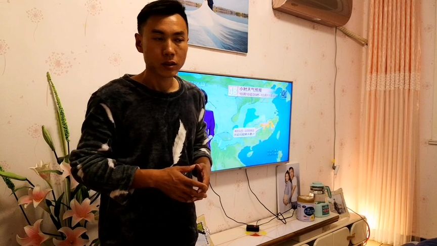 小苏家的电视自动换台光标乱跳的问题,经过售后维修终于修好给力