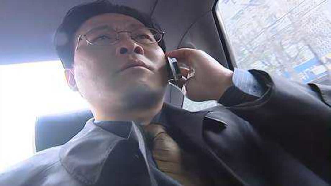 红罂粟:老总让小弟跑路,怎料机场被拦下:身份证号少两位数