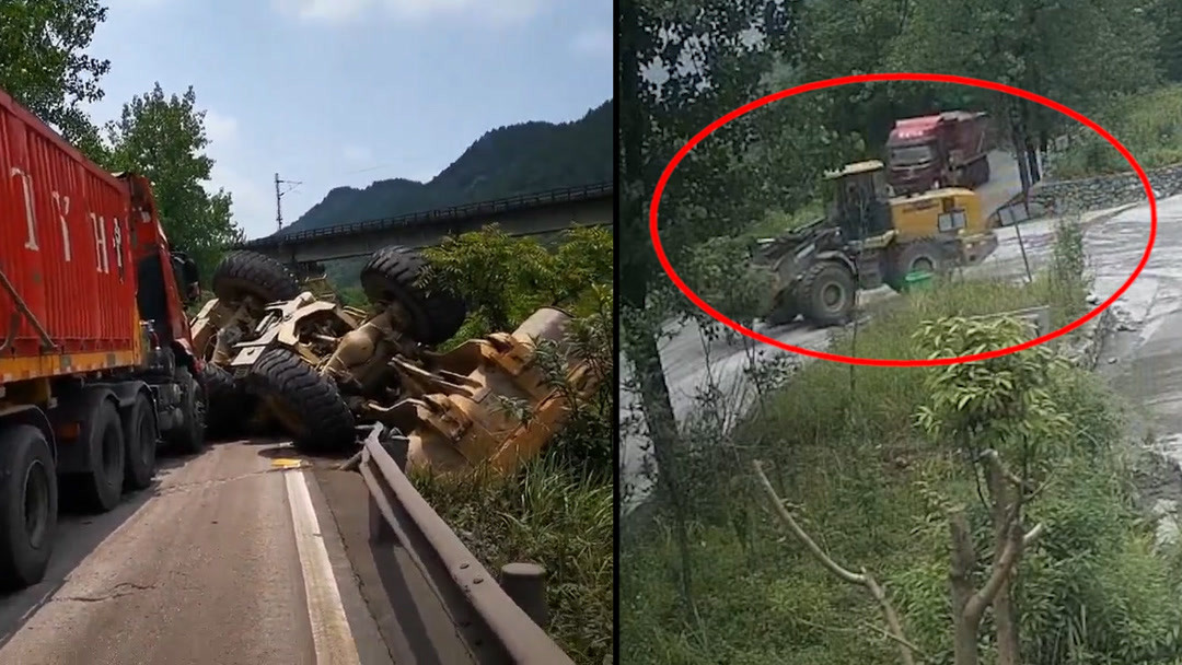 铲车未按规定让行与重型牵引车相撞,铲车被怼翻车