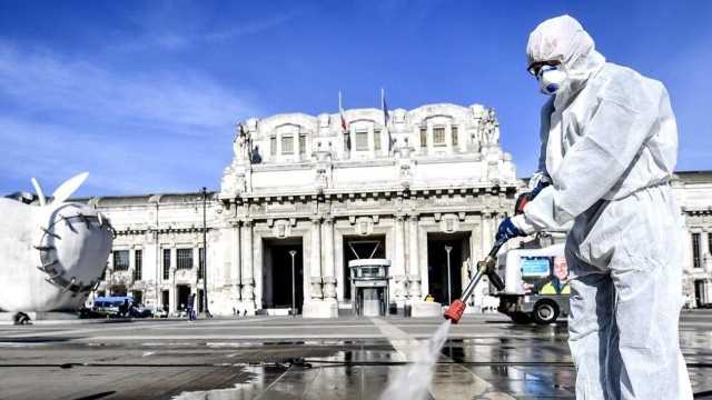 累计病例超2万,意大利疫情街头仍人来人往,中国专家恳求少出门