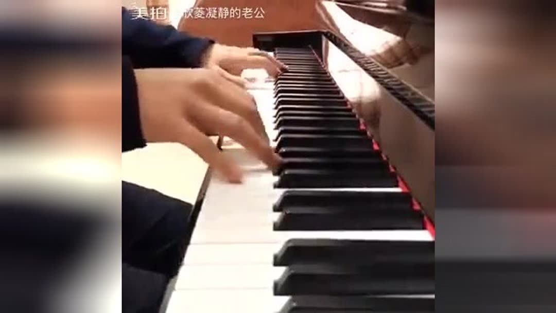 钢琴《让我们荡起双桨》