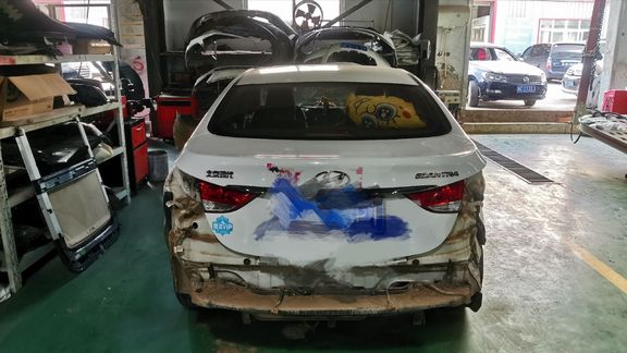 合资车没有后防撞梁?来看看现代朗动的