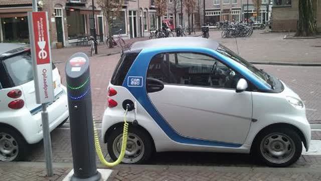 不充电的电动自行车,加点气跑100公里...