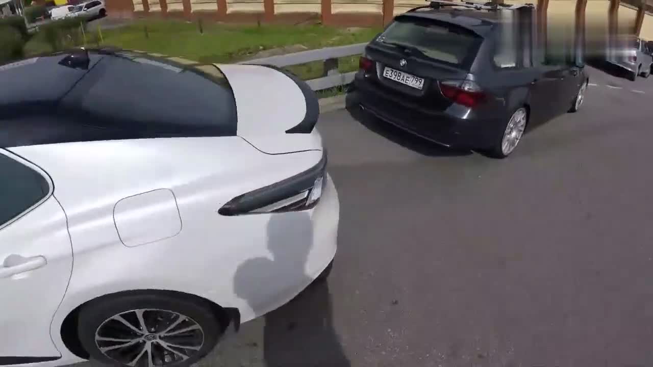 抢先试驾2021款丰田凯美瑞