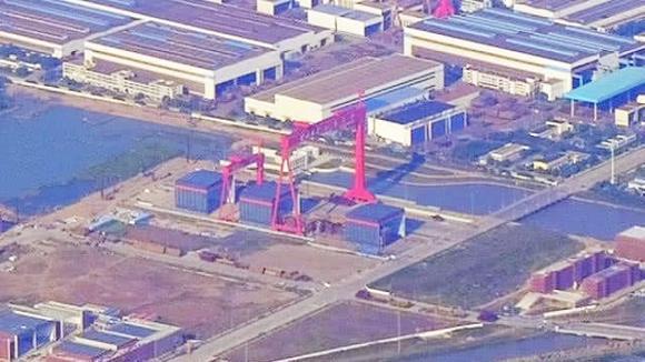 不再隐藏!003号航母露出真身?美媒一句话直接让国人振奋不已