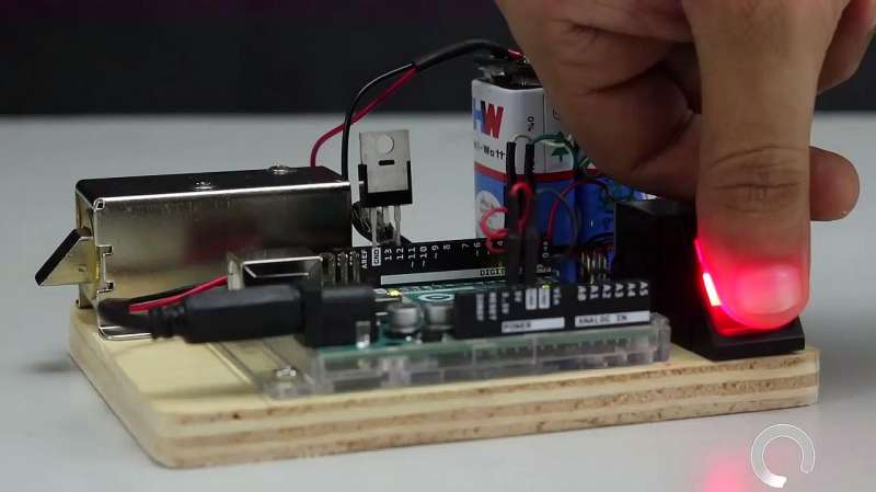 使用Arduino、电磁门锁、指纹识别模块制作一个智能指纹门锁