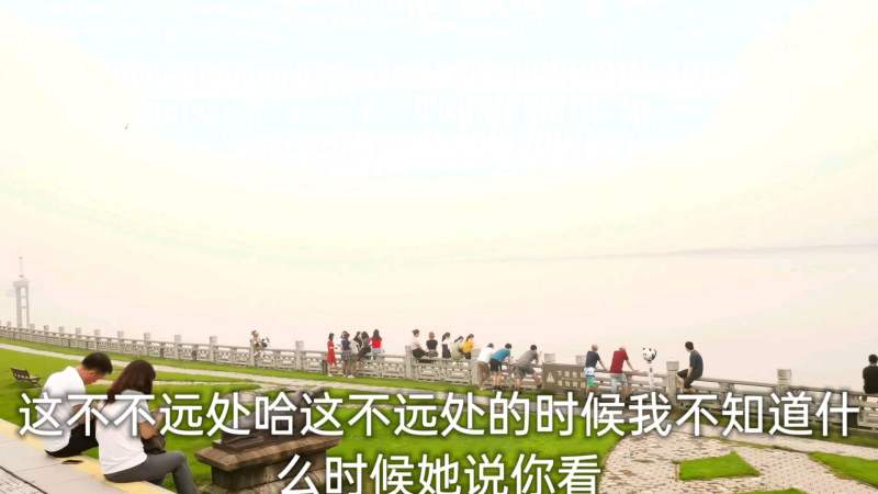 实拍钱塘江大潮,海宁盐官不涨潮瞬间,突然来一个小潮