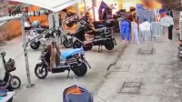 电动车充电时突然爆燃 视频记录可怕全程