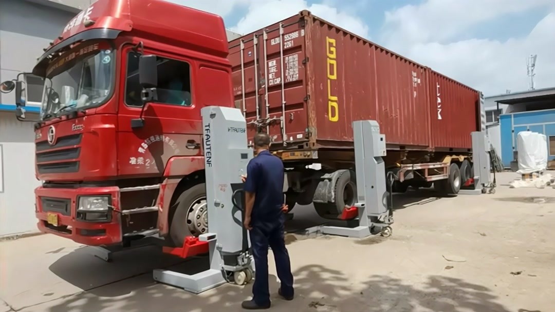 重卡智能液压举升机