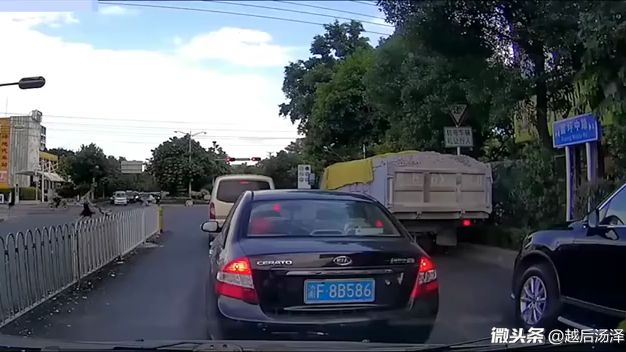 摩托车事故集锦,请大家珍爱生命,小心驾驶。#交通事故#
