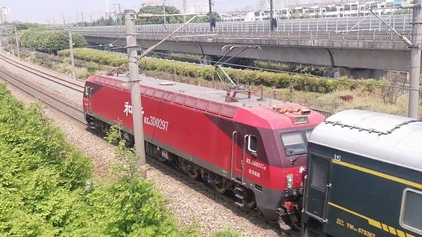 京沪线 上海开往吉林的K516次列车通过!