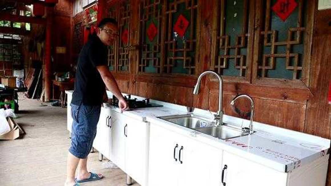 新买了一套橱柜,价格不到一千三,大家说值不值呢?