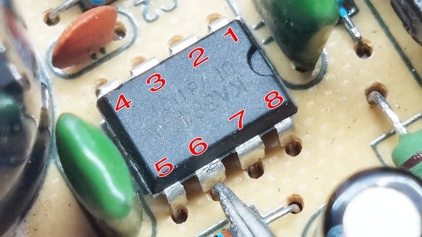 ...b>电源芯片3842的6脚儿到底是如何控制开关管的?回路...