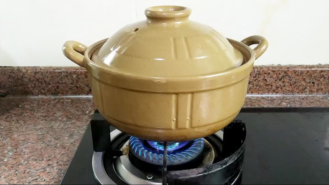 舌尖上的美味:猪胞衣炖排骨,鲜香好吃,很适合冬天食用的一道汤