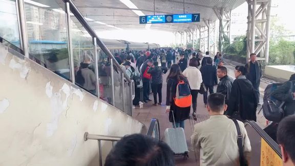 出差去山东邹城,绿皮火车使记忆拉回了七八十年代.