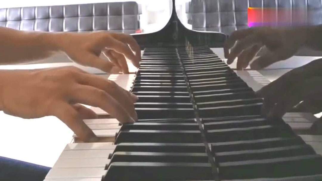 钢琴演奏《我和我的祖国》一起欣赏