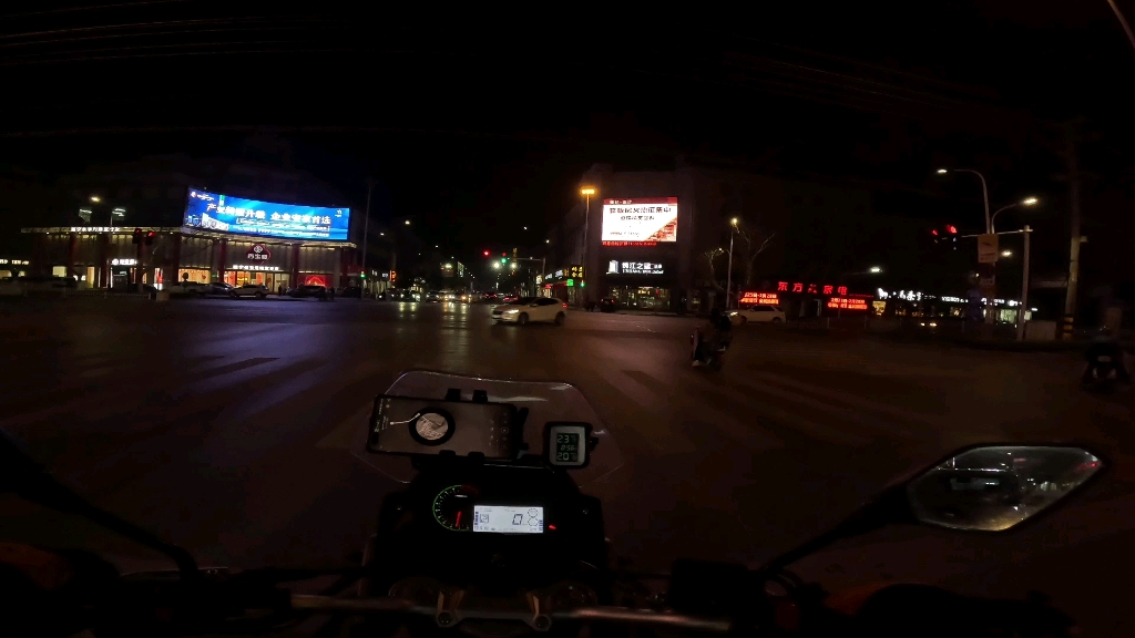 夜晚的感觉很棒,比白天安静,注意力很集中GOPRO11夜景